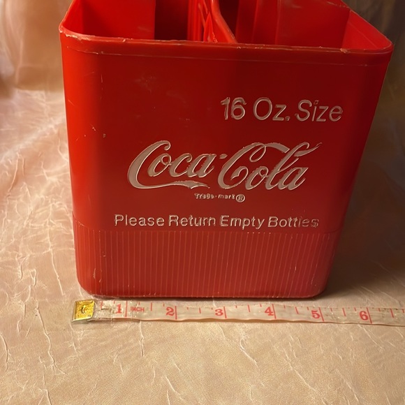 Coca Cola | Kitchen | Vintage Red White Coca Cola Plastic Carrier For 8 ...